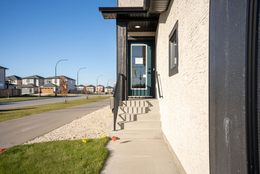 2 Ken Butchart Crescent - Kensington Homes